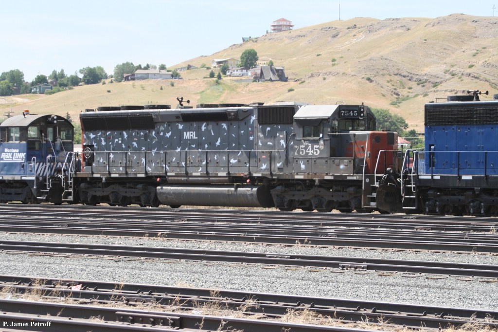 MRL 7545 (SD45-2), looks like it was attacked by pigeons during its paint job
